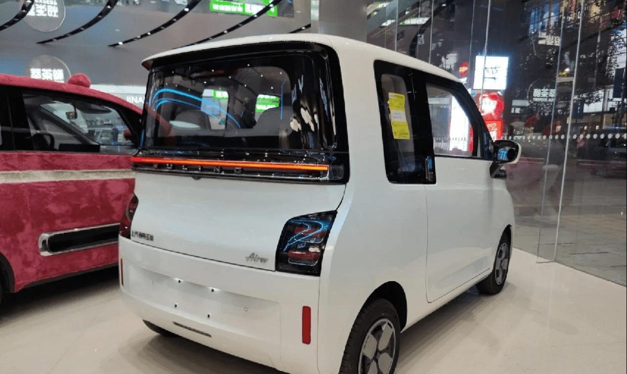 售6.78万起，五菱Air ev晴空上市，续航300公里，比宏光MINIEV出色_搜狐汽车_搜狐网