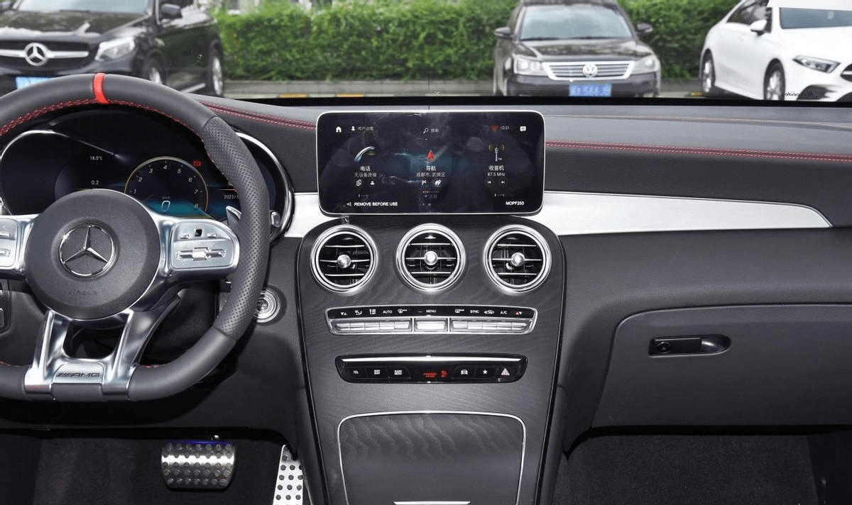 配3.0T+9AT，整车性能强悍，零百加速4.9s，体验奔驰GLC轿跑 AMG_搜狐汽车_搜狐网