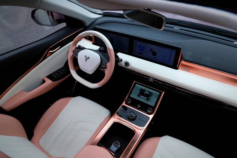 8155芯片、L2.5+辅助驾驶，哪吒U-II究竟有多“卷”_搜狐汽车_搜狐网