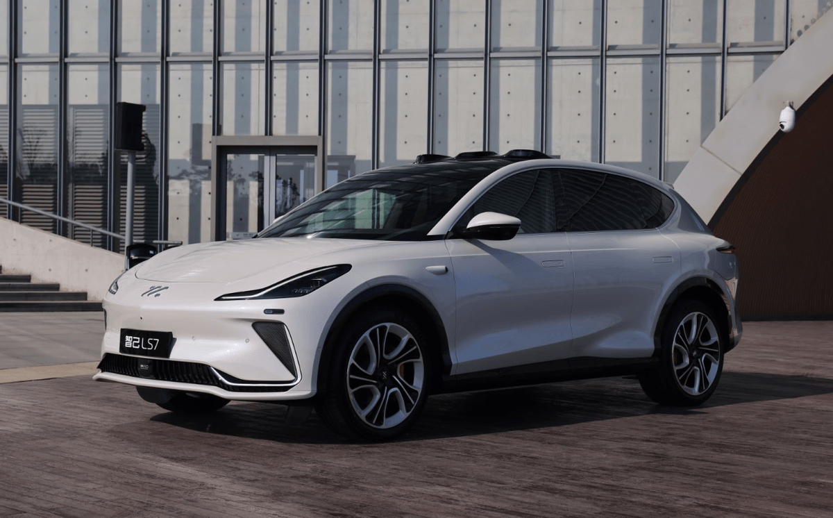 30万SUV爆款，小鹏G9、智己LS7、理想L7大PK，谁的实力更强？_搜狐汽车_搜狐网