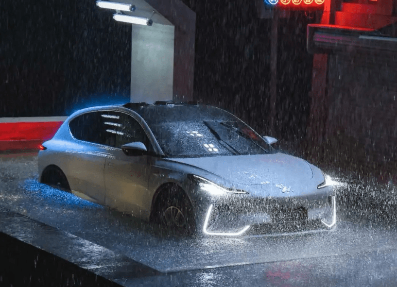 30万SUV爆款，小鹏G9、智己LS7、理想L7大PK，谁的实力更强？_搜狐汽车_搜狐网