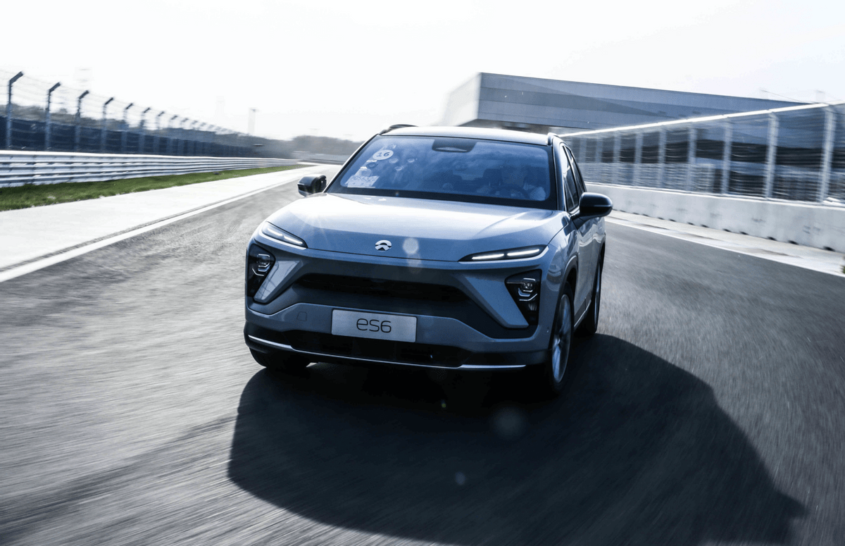 坐奔驰开宝马都过时了，电车时代蔚来初代ES6依旧完胜宝马现款iX3_搜狐汽车_搜狐网