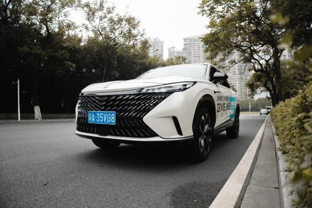 27英寸滑移屏 1.5T有VTG加持 荣威RX5再次进化_搜狐汽车_搜狐网