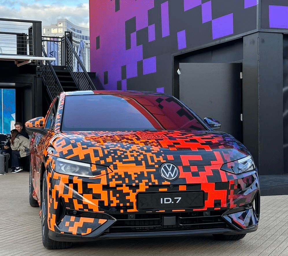 实拍大众ID.7 续航里程700km 将国产_搜狐汽车_搜狐网