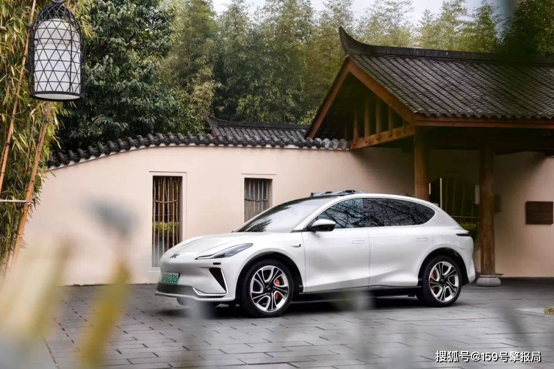 试驾智己LS7 | 50万元以内体验最好的中大型纯电豪华SUV_搜狐汽车_搜狐网