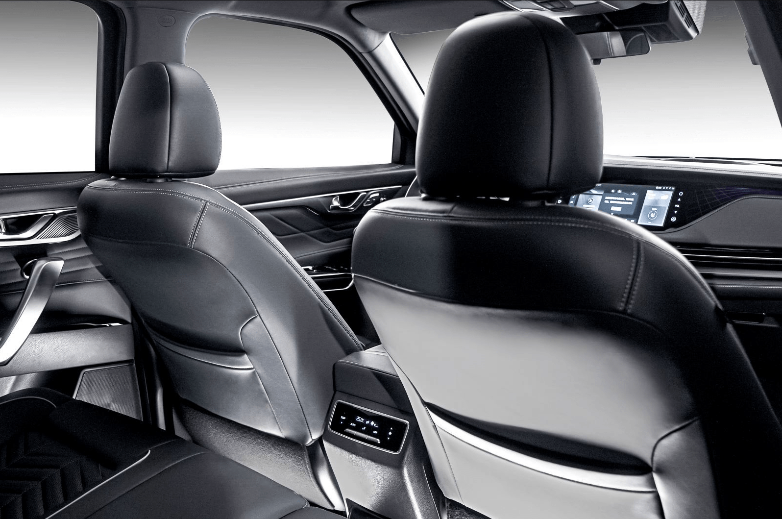 提升高价值产品力，长安CS95 PLUS要抢揽月、领裕的潜客?_搜狐汽车_搜狐网