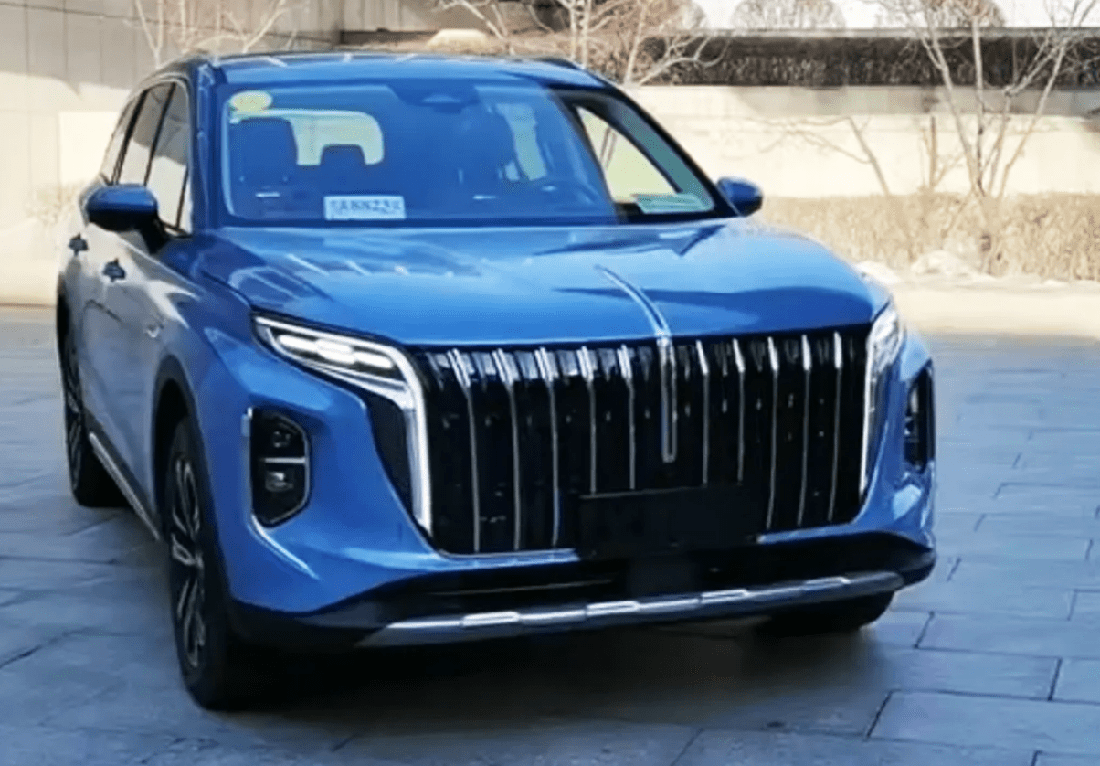 红旗HS6实车现身，劳斯莱斯气质，大过汉兰达，可选5/6/7座_搜狐汽车_搜狐网