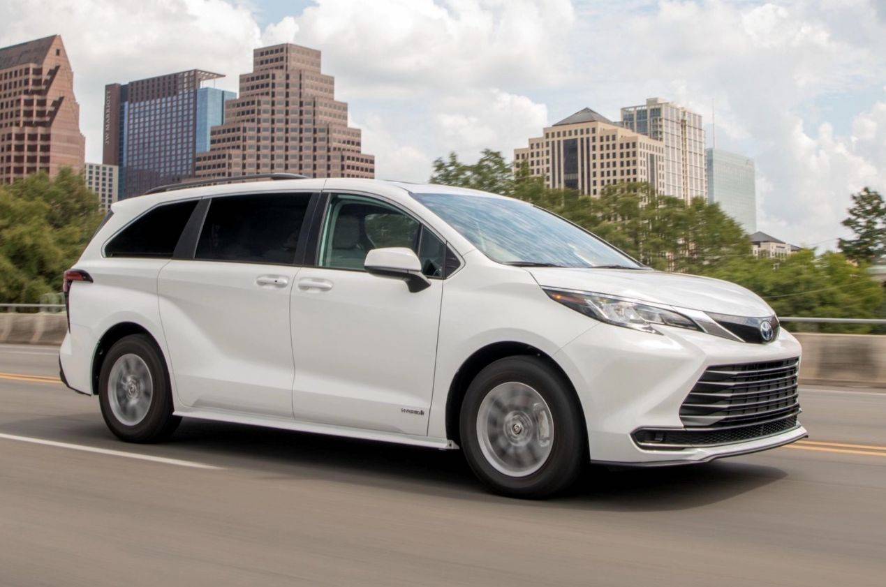 30万级别家庭MPV的王者对决，赛那 Vs GL8谁胜出？_搜狐汽车_搜狐网