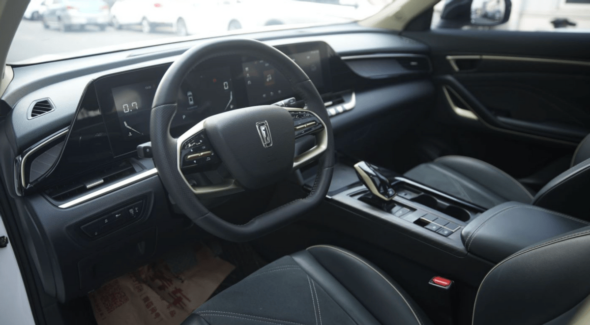 探店体验一汽奔腾T55：8万预算也能买到高颜值的智能SUV！_搜狐汽车_搜狐网