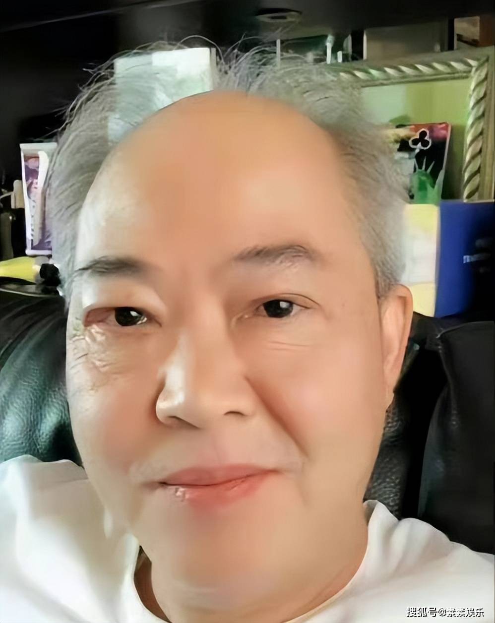 蔡天凤前婆婆正面照曝光,戴翡翠项链和儿子一起庆祝生日 前夫 家人 公公