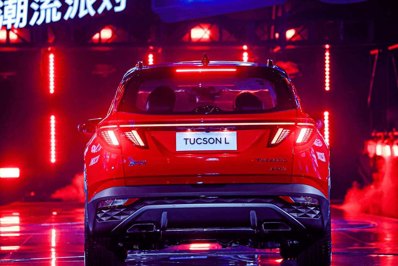 为什么说换上了8AT变速箱的第五代途胜L是20万合资SUV的天花板？_搜狐汽车_搜狐网