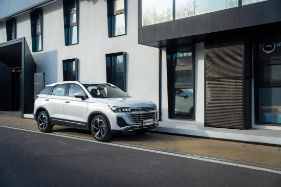 T77外观耐看只要10万，配十佳发动机_搜狐汽车_搜狐网