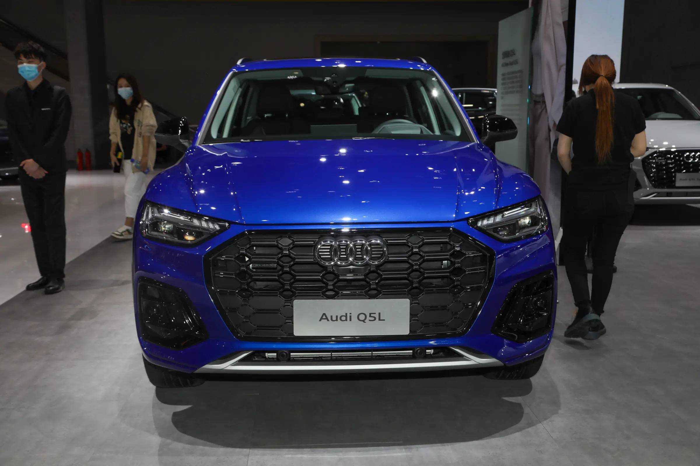 新款奥迪Q5L来袭，价格调整，配置如何？比不比得上理想L7？_搜狐汽车_搜狐网