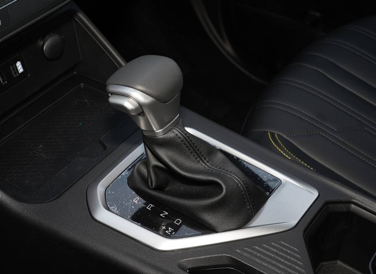 2.0T+6AT只卖10万左右，能拉能装，这款车香爆了_搜狐汽车_搜狐网