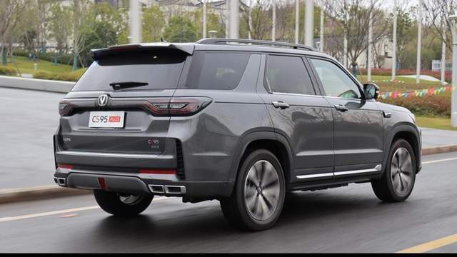 试驾长安CS95！七座SUV“硬通货”：四驱+2.0T＋8AT_搜狐汽车_搜狐网