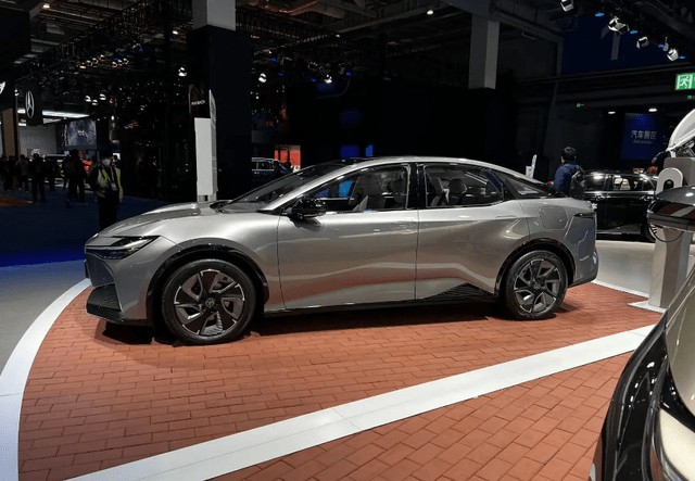 16.98万起，丰田bZ3续航达616km，能否在新赛道完成“超车”？_搜狐汽车_搜狐网