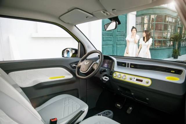 销量累计突破111万，五菱宏光MINIEV代步首选，限时2.98万起_搜狐汽车_搜狐网