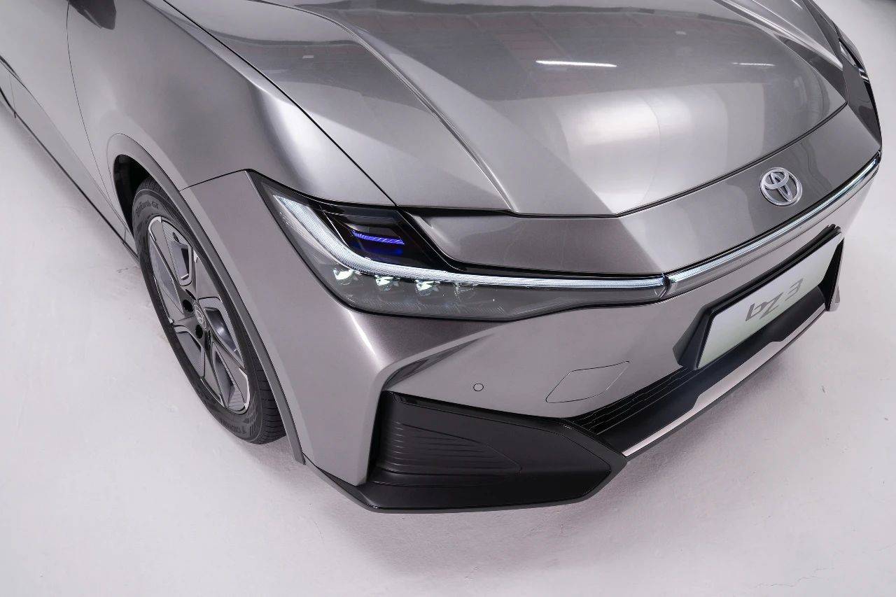 bZ3公布价格16.98万元起，详解丰田全球首款纯电轿车_搜狐汽车_搜狐网