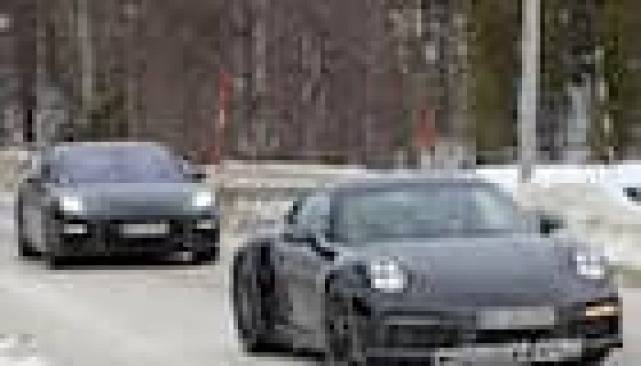 保时捷 911 Turbo 原型车采用新的排气管和后端设计_搜狐汽车_搜狐网