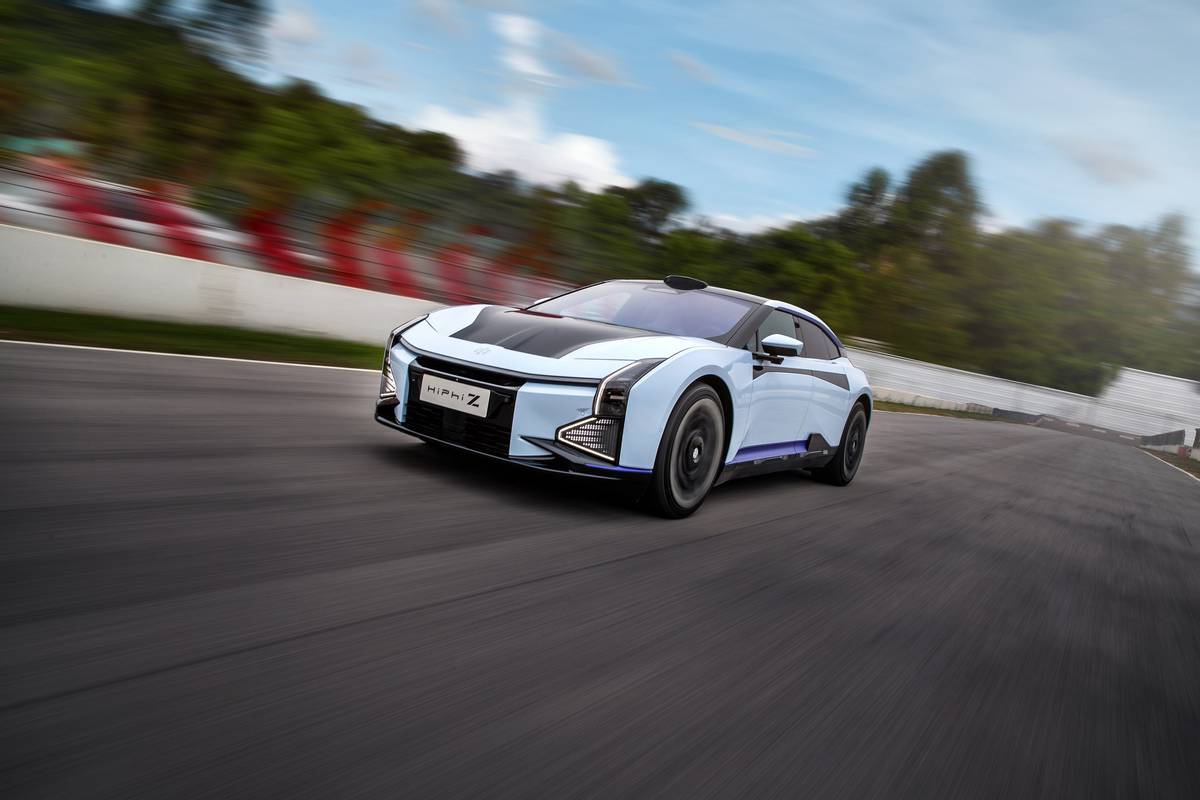 为了检验高合HiPhi Z真实功底，我们找来了宝马M4和保时捷Taycan 4S_搜狐汽车_搜狐网