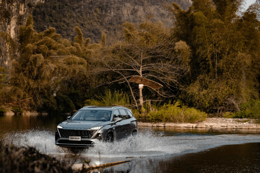 试驾全新荣威RX9，现在6座SUV都这般优秀了吗？_搜狐汽车_搜狐网