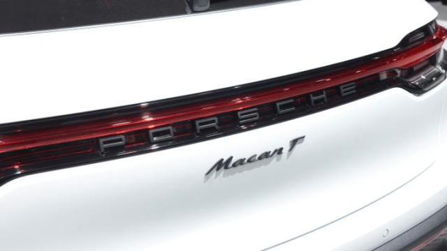 广州 保时捷macan车友会：保时捷Macan T亮相，只比普通版贵5万？_搜狐汽车_搜狐网