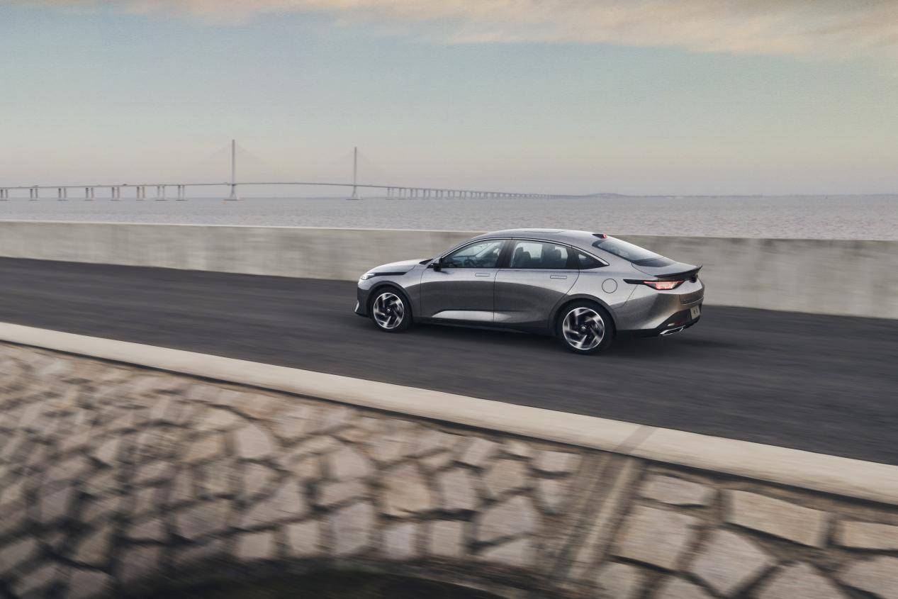 十万级“配置天花板”，长安逸达起售只要8.79万！_搜狐汽车_搜狐网