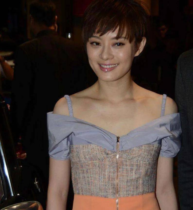 女明星孙俪背后也有心酸的原生家庭，但她最终选择和父亲和解_父母_妹妹_因为