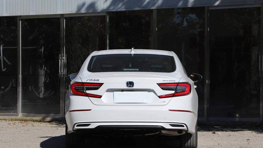 官宣！质量可靠的十五款B级车，凯美瑞领先雅阁，奥迪A4L迈腾上榜_搜狐汽车_搜狐网