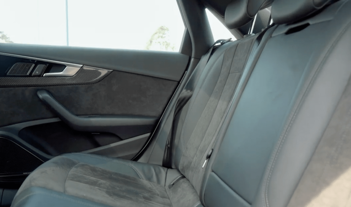 全新宝马3系VS顶配奥迪A4L，该怎么选？一文说清优劣_搜狐汽车_搜狐网