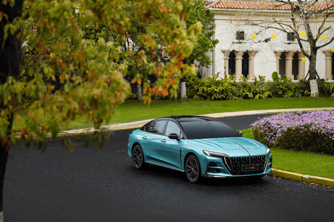 2.0T+8AT，被称最帅红旗车，H6预售价19.28万元起！_搜狐汽车_搜狐网