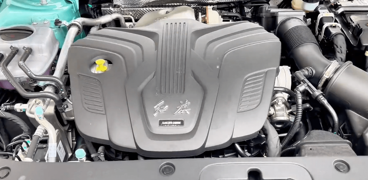 试驾红旗H6，2.0T+8AT，掀背轿跑中置排气，适合年轻人的红旗来了_搜狐汽车_搜狐网