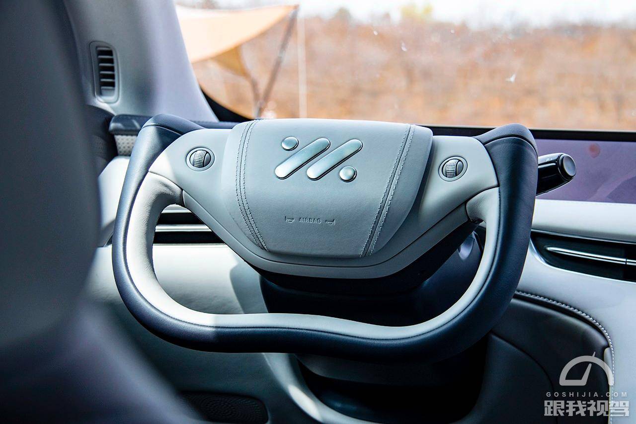 试驾智己LS7，30万级中大型轿跑SUV，可以享受跑山乐趣_搜狐汽车_搜狐网