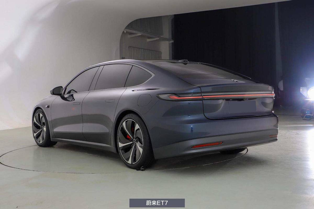 岚图追光和蔚来ET7，谁能真正超越56E？_搜狐汽车_搜狐网