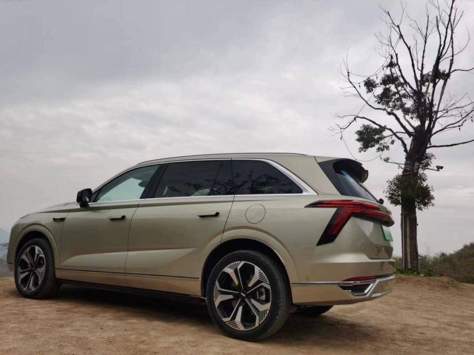 试驾魏牌蓝山DHT-PHEV：SUV集大成者，连MPV市场也不放过_搜狐汽车_搜狐网