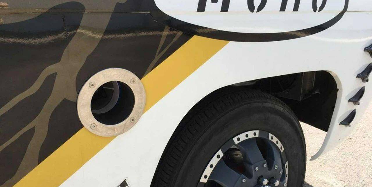 全世界最快的房车！700马力V8发动机的1977年GMC配备氮气加速系统_搜狐汽车_搜狐网