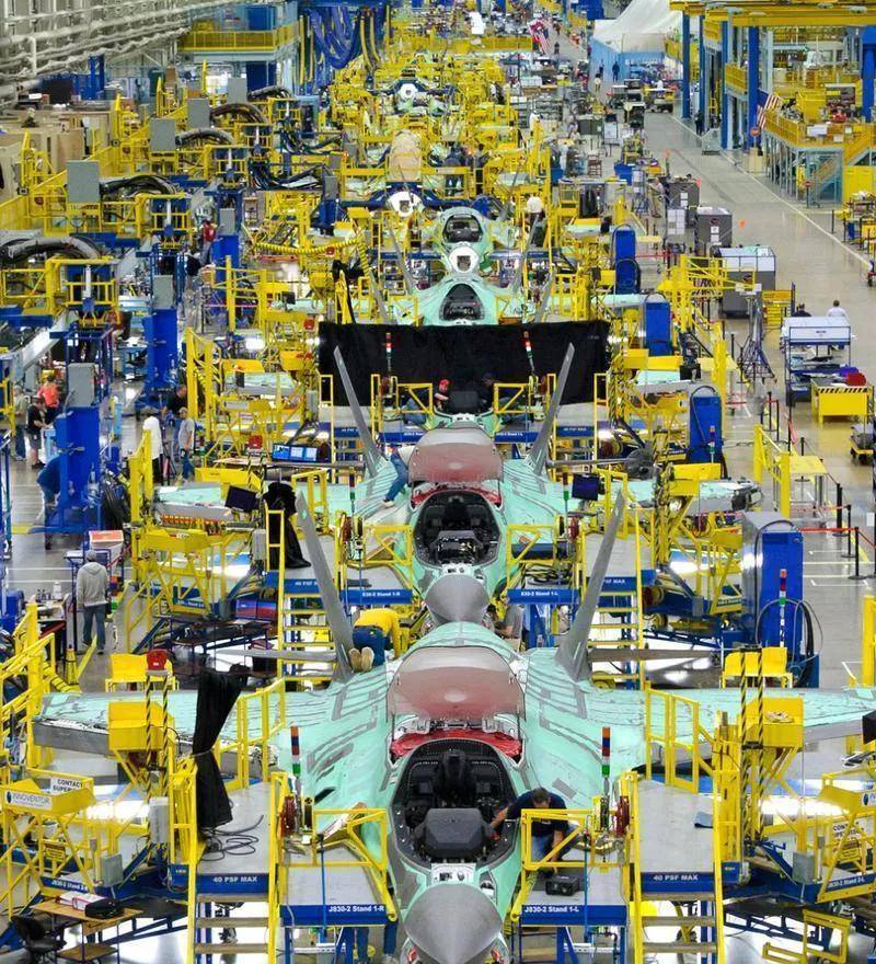 【突发】歼11BH南海驱离F35B - 军事纵横