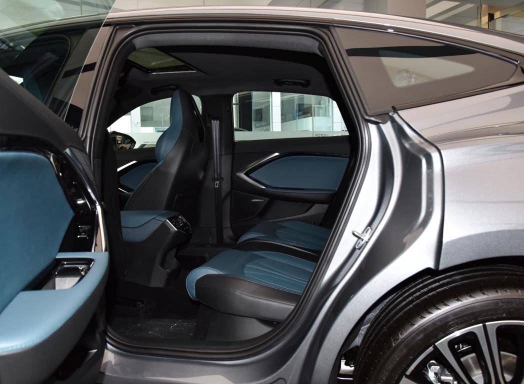 2023款名爵MG7，E-LSD限滑差速器的作用，2.0T尊享版配置分析_搜狐汽车_搜狐网