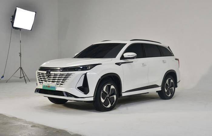 好像比宋PLUS好看？实拍长安CS75 PLUS iDD_搜狐汽车_搜狐网