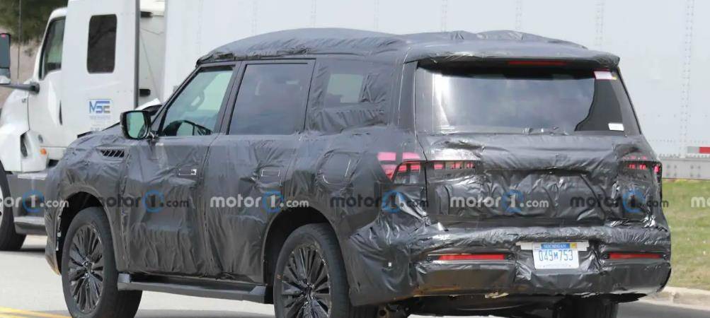 全新QX80测试谍照曝光！或放弃大V8使用3.5TV6，外形依旧四方四正_搜狐汽车_搜狐网