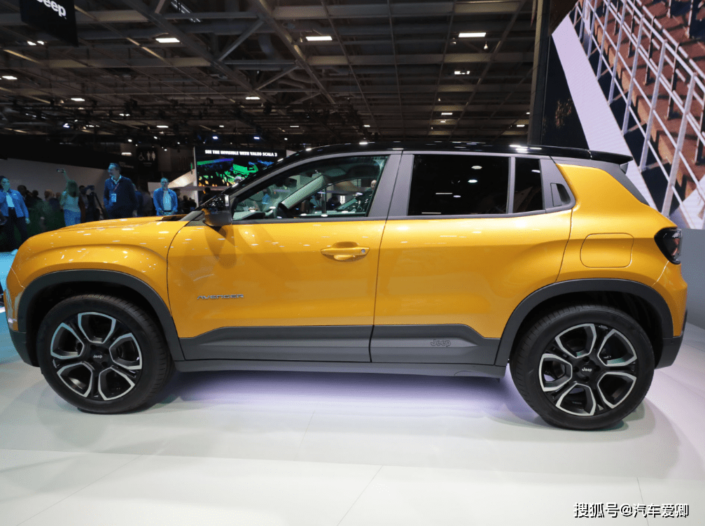 吉普也打造电动SUV了，造型复古，续航400km，海外预售价约29万元_搜狐汽车_搜狐网