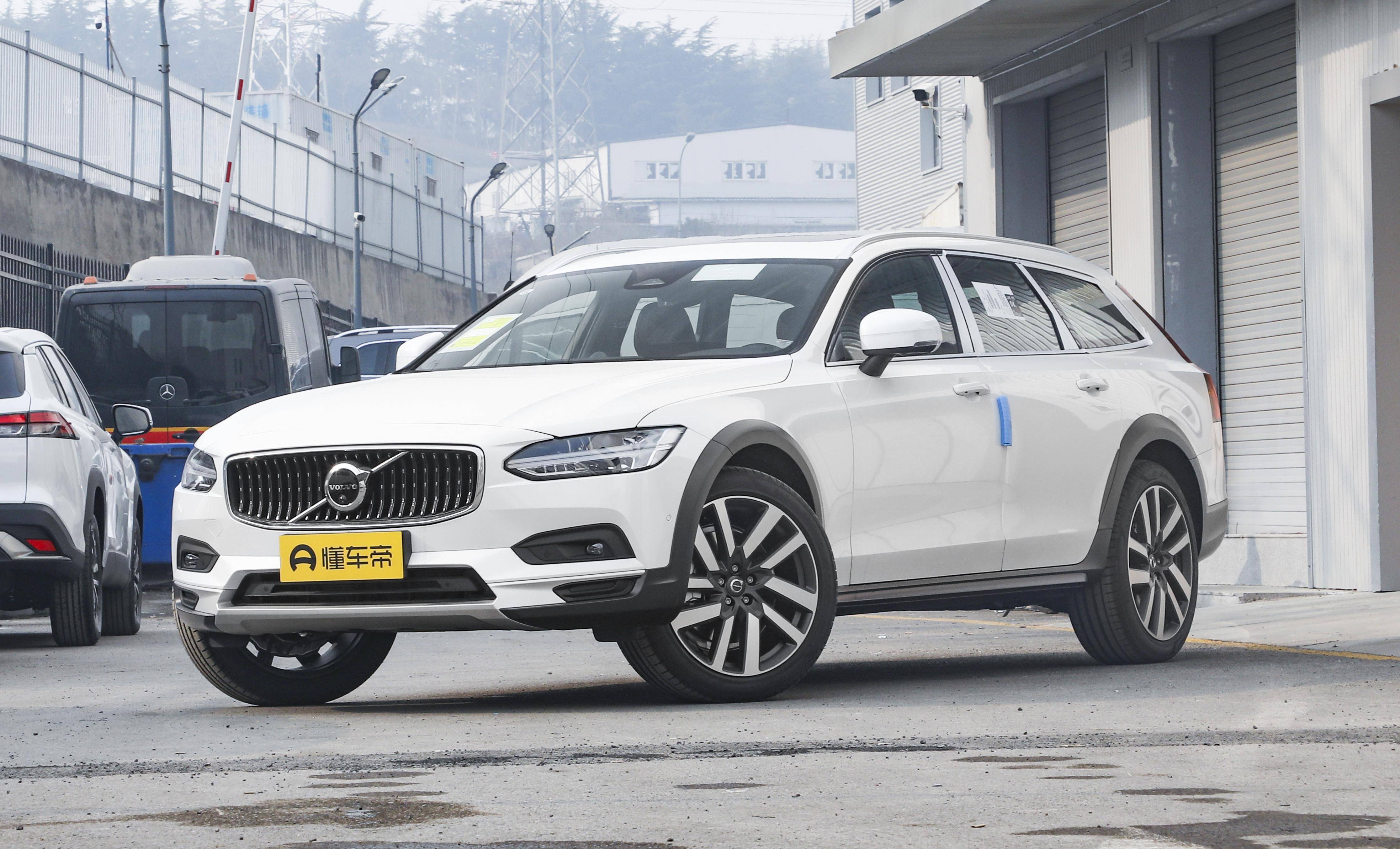 瓦罐才优雅？B5引擎+全时四驱，配爱信8AT，沃尔沃V90真香！_搜狐汽车_搜狐网