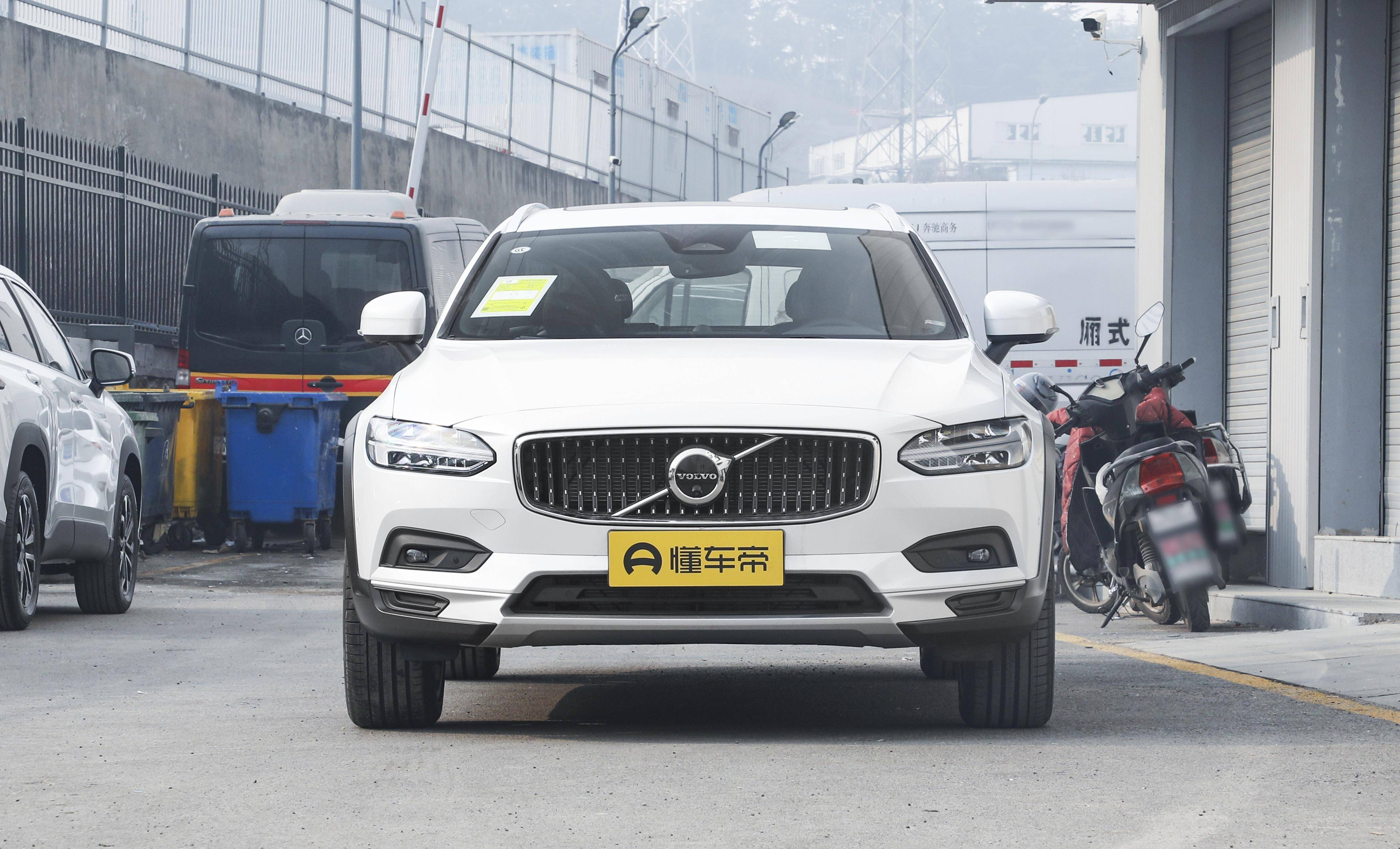 瓦罐才优雅？B5引擎+全时四驱，配爱信8AT，沃尔沃V90真香！_搜狐汽车_搜狐网