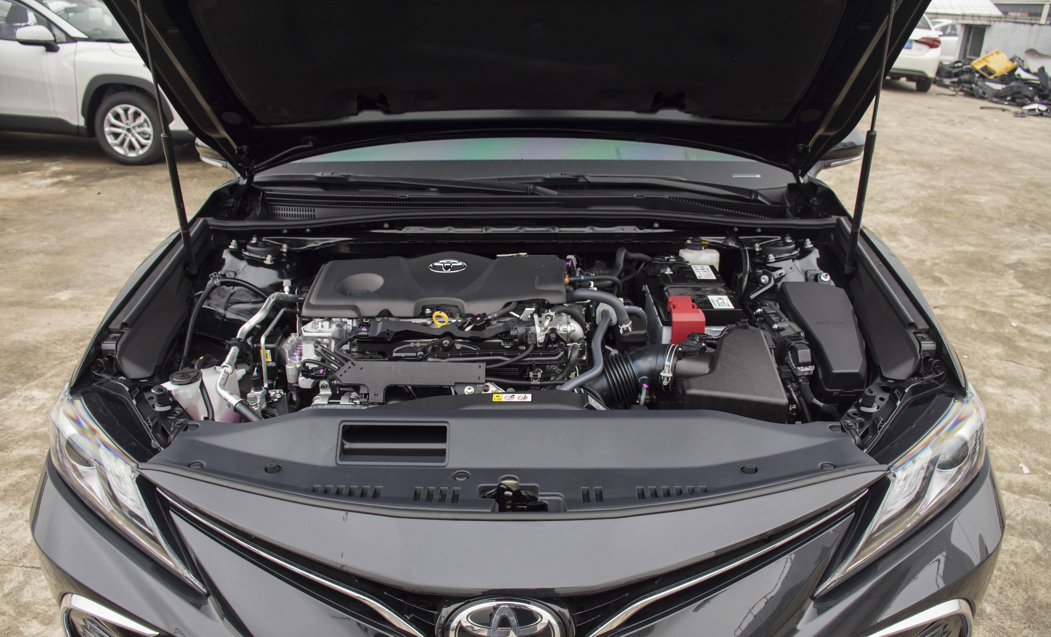 2023款凯美瑞，搭载2.5L+8AT变速箱，保值率同级第一，香吗？_搜狐汽车_搜狐网