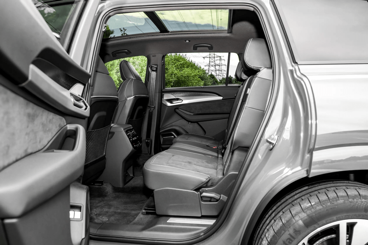 旗舰Roadjet陆地专机，硬悍全尺寸SUV，奥迪Q6有多惊艳？_搜狐汽车_搜狐网