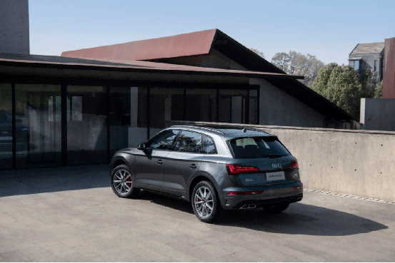 奥迪Q5L VS凯迪拉克XT5，谁才是全新全能豪华B级SUV？_搜狐汽车_搜狐网