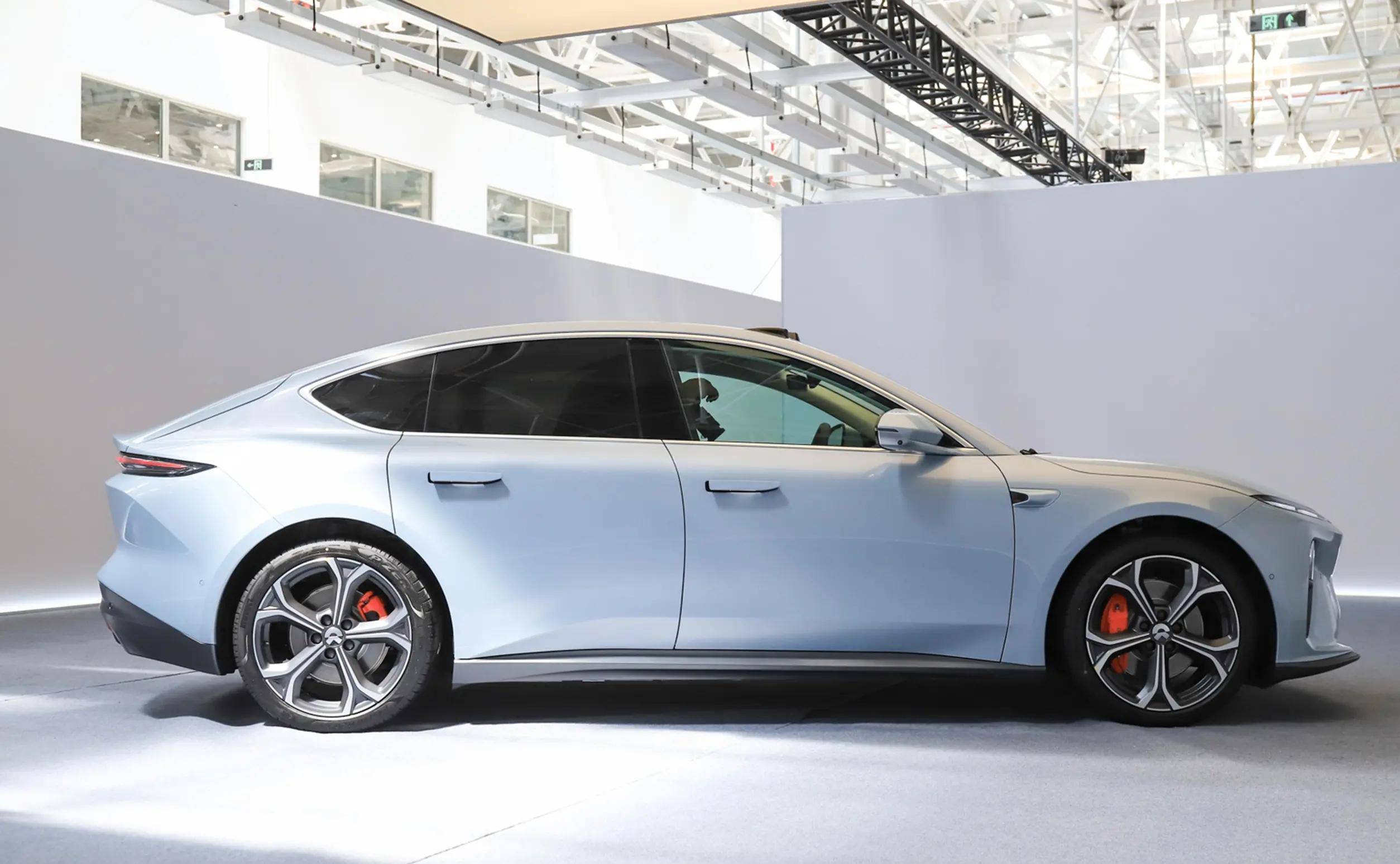 蔚来ET5：售价32.80万起！电动四驱！配490马力！值不值？_搜狐汽车_搜狐网