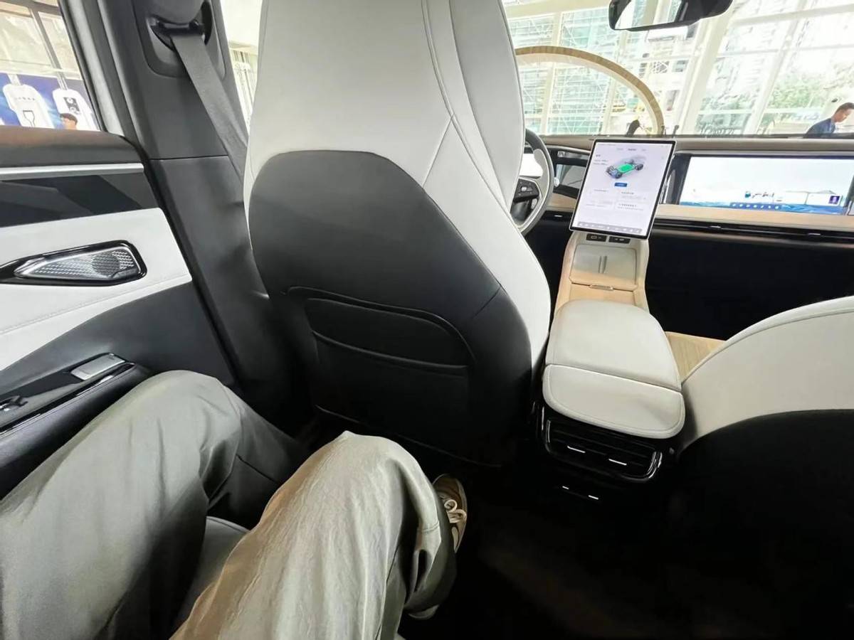 上海车展20万级混动SUV对决！银河L7VS宋PLUS DM-i谁更值得选？_搜狐汽车_搜狐网