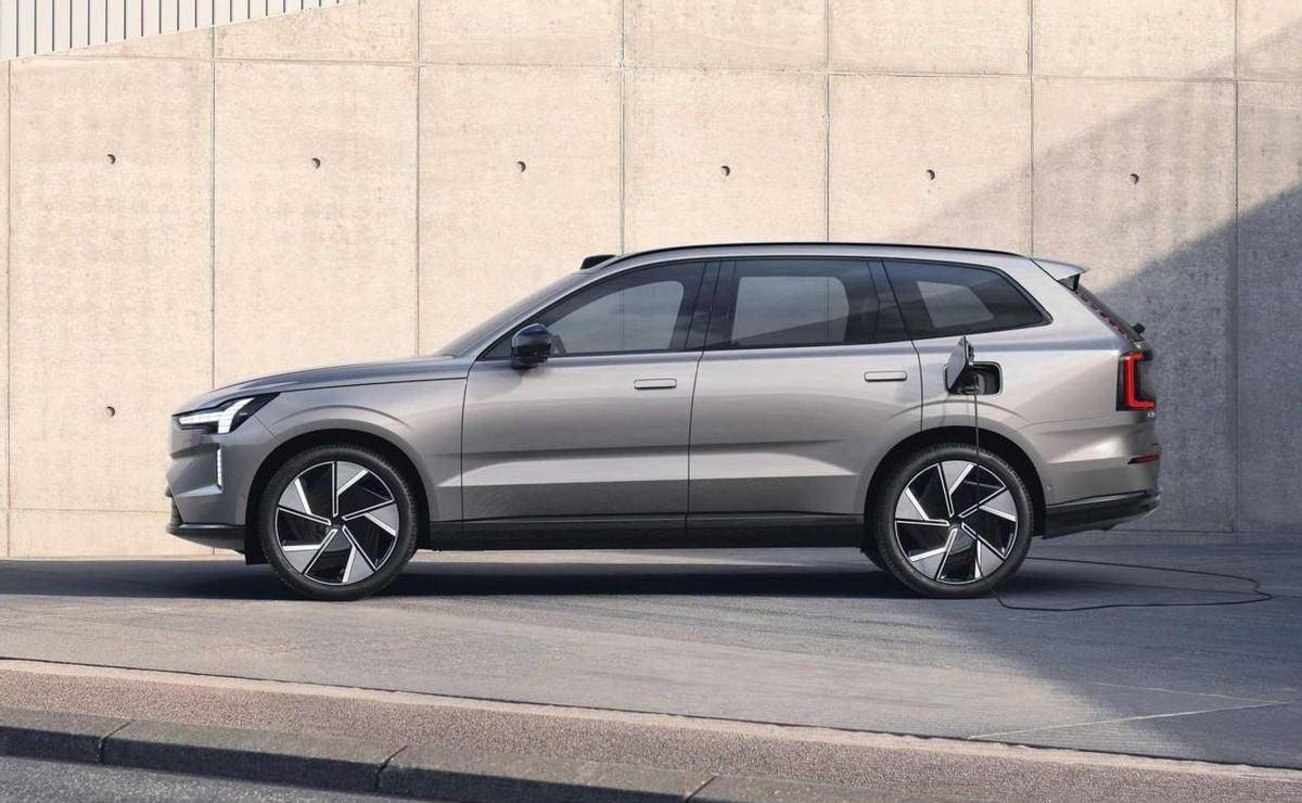 定位家族旗舰SUV，内置8155芯片，沃尔沃EX90即将亮相上海车展_搜狐汽车_搜狐网
