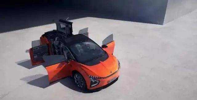 高合HiPhi Y展翼而来：高颜值+800km+长效续航+顶级智能灯_搜狐汽车_搜狐网